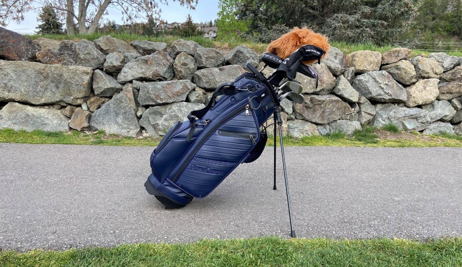 RevCore Hybrid Review: A Stand Bag With A Classy Look