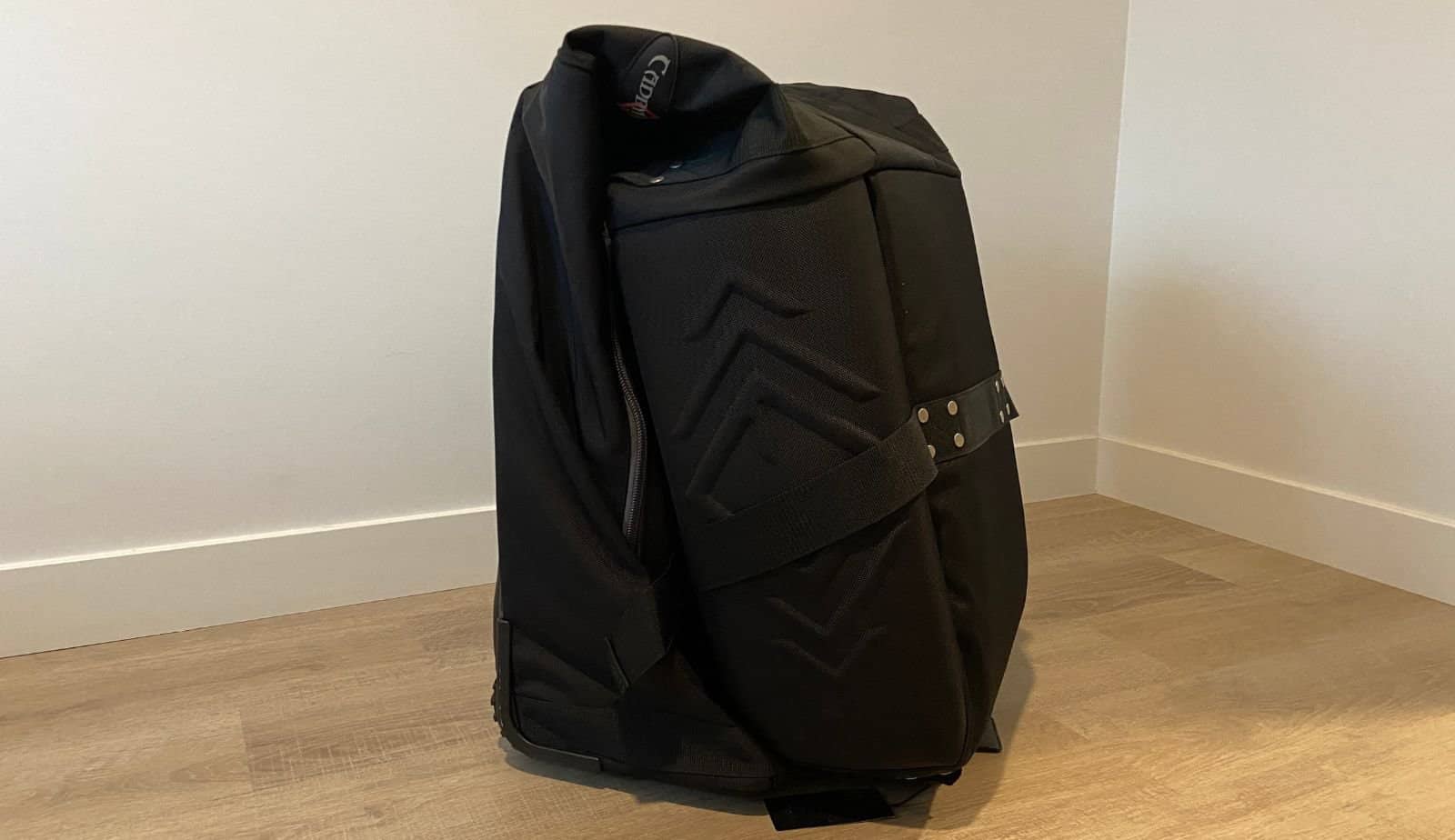 CaddyDaddy First Class Review: Is This The Best Travel Bag?